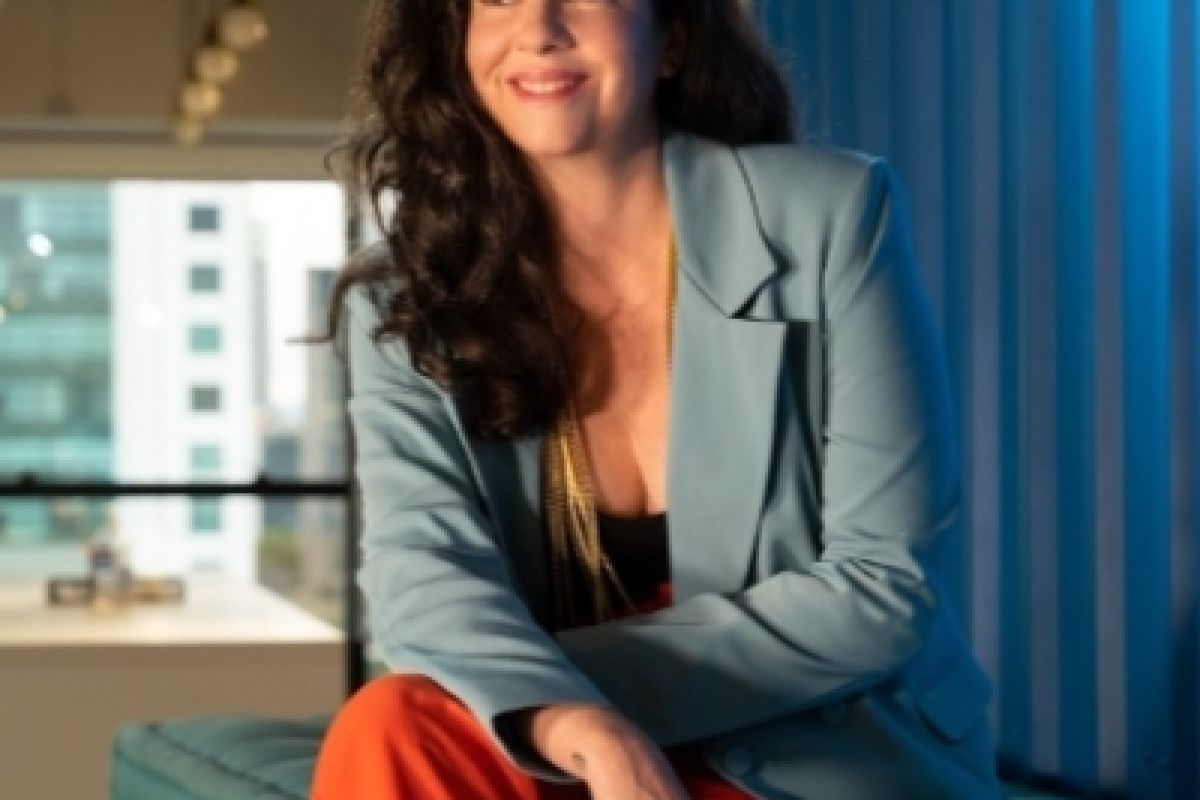 Neon anuncia Fernanda Salgado como nova head de Marca e Comunicação